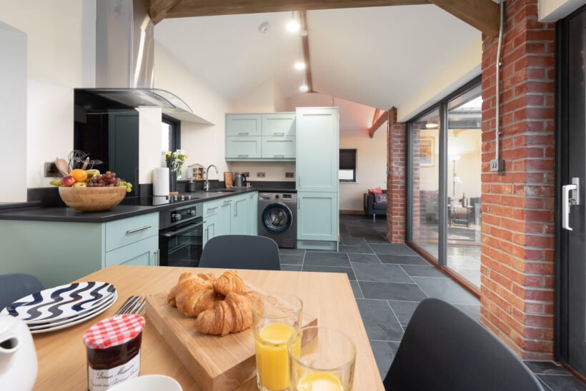 Springfield Barn - Peregrine Mears Architects