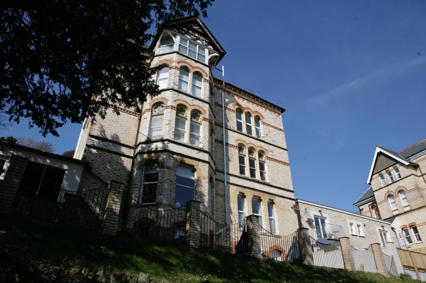 New phase for an Ilfracombe Victorian Oliver building I Peregrine Mears ...